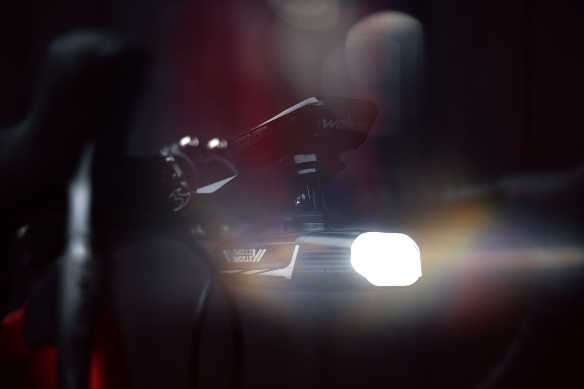 Moon Meteor Storm Pro 2000 Lümen Şarjlı Bisiklet Ön Far - Moon Meteor ...