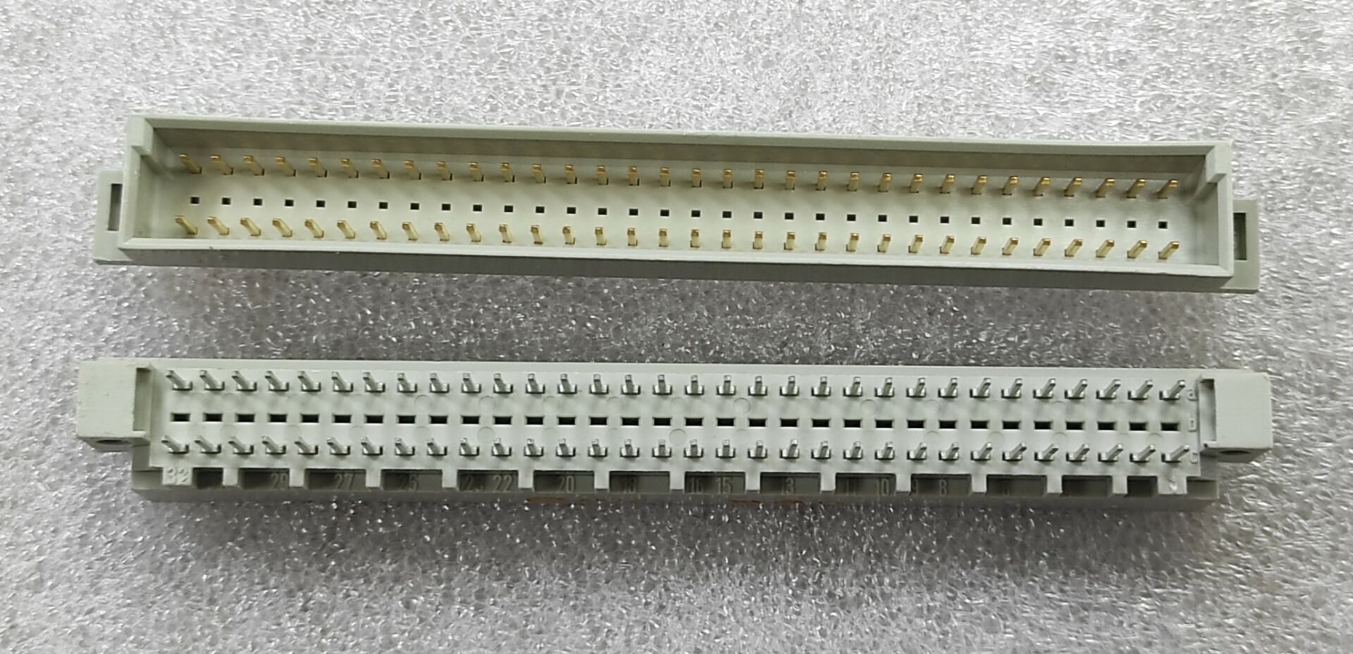 64 PIN KONNEKTÖR