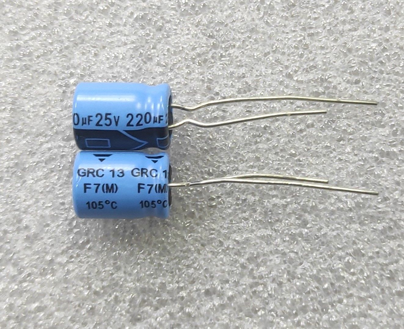 220UF 25V