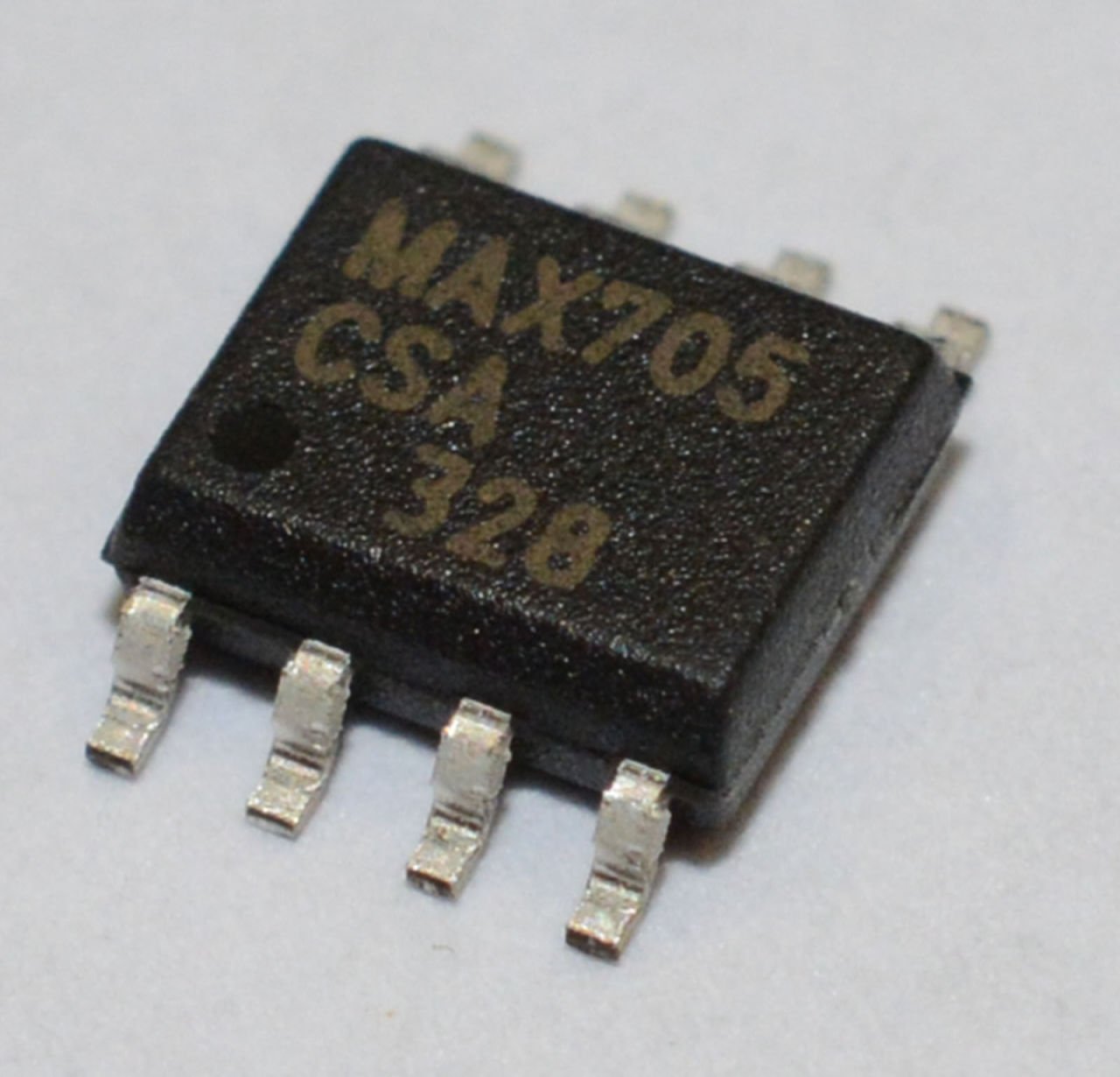 MAX705CSA