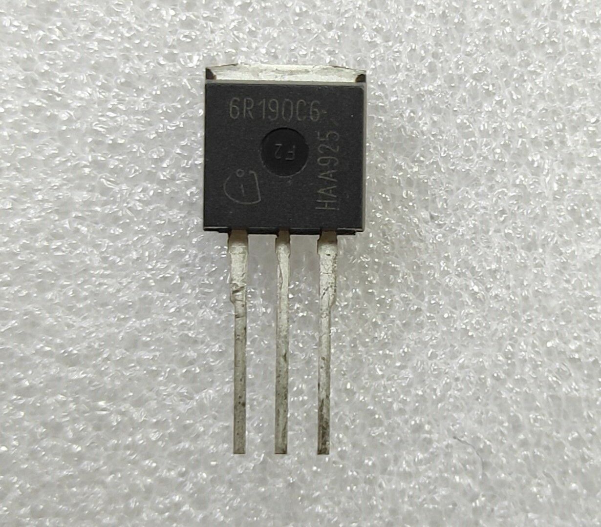 6R190C6 (IPI6R190C6 17.5A 600V TO262 N-CH COOLMOS POWER TRANSISTOR