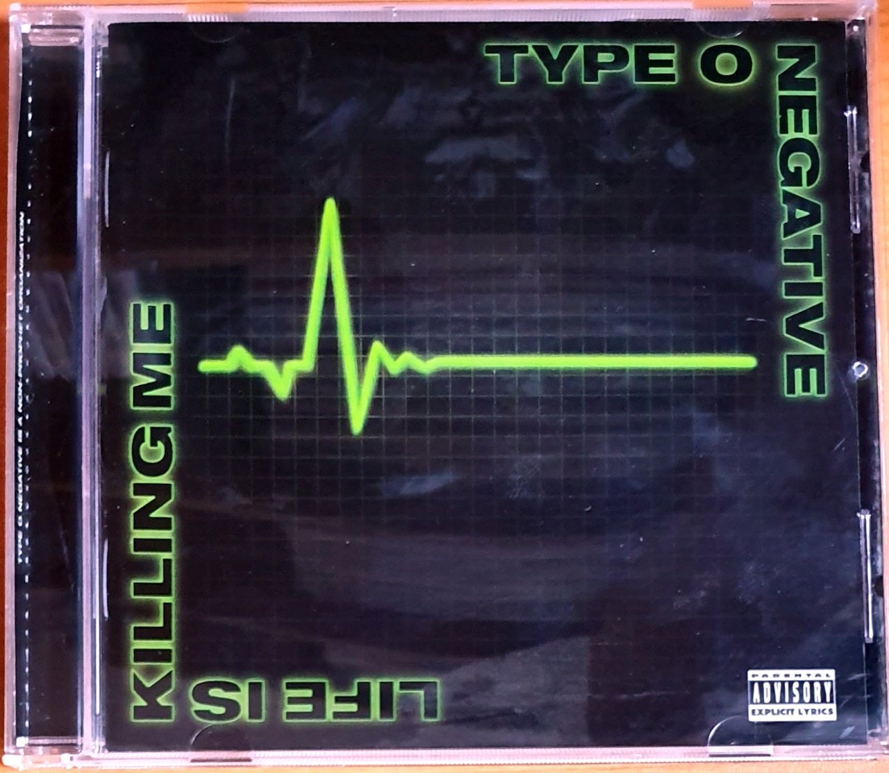 TYPE O NEGATIVE - LIFE IS KILLING ME