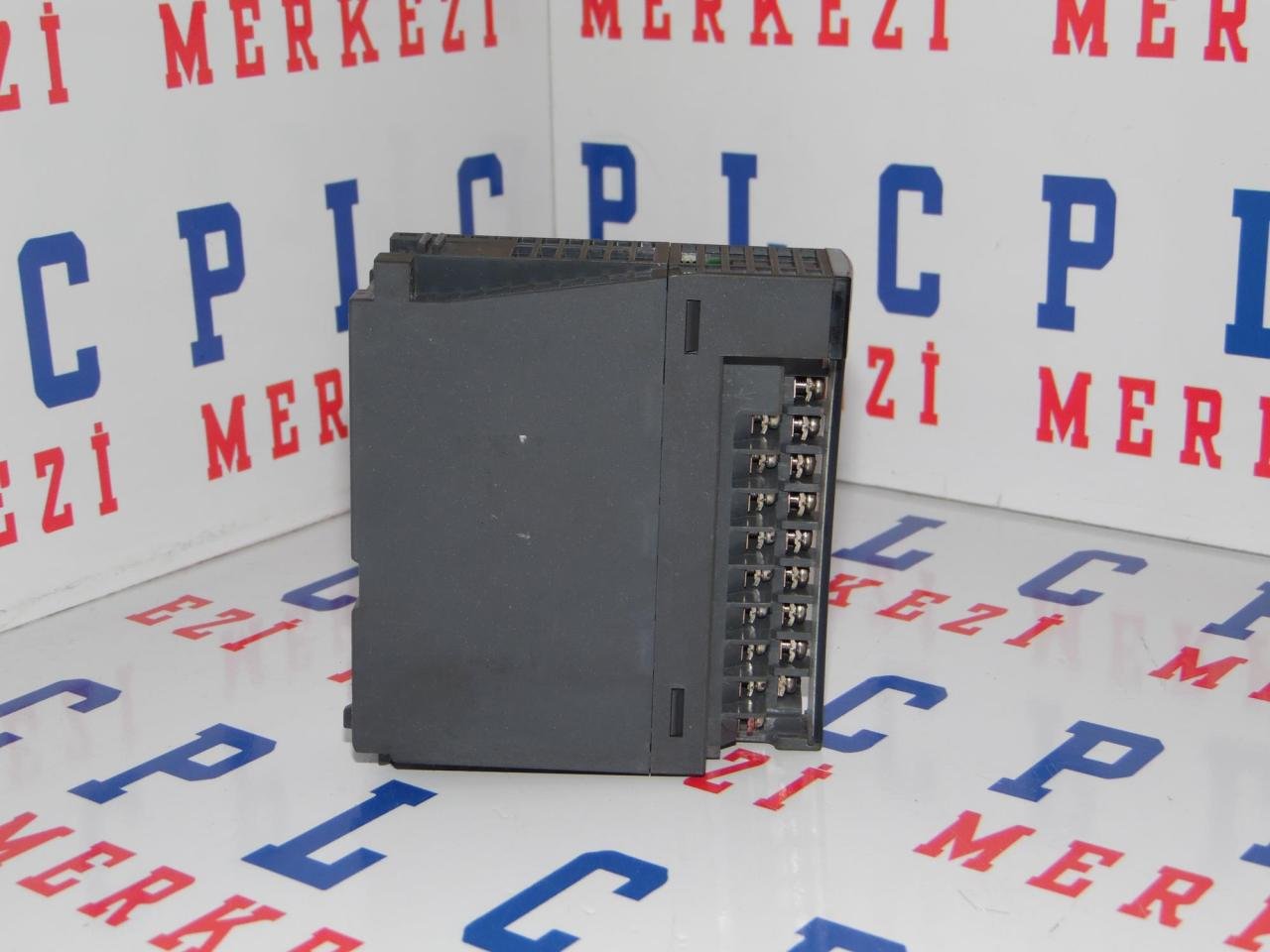 QX80 MITSUBISHI MELSEC SERIES DIGITAL INPUT MODULE 16 POINT 24VDC 2.EL ...
