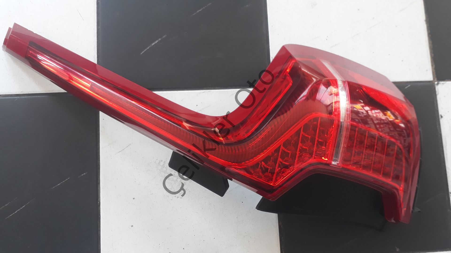 Sağ Stop XC60 2018->2021 32228915