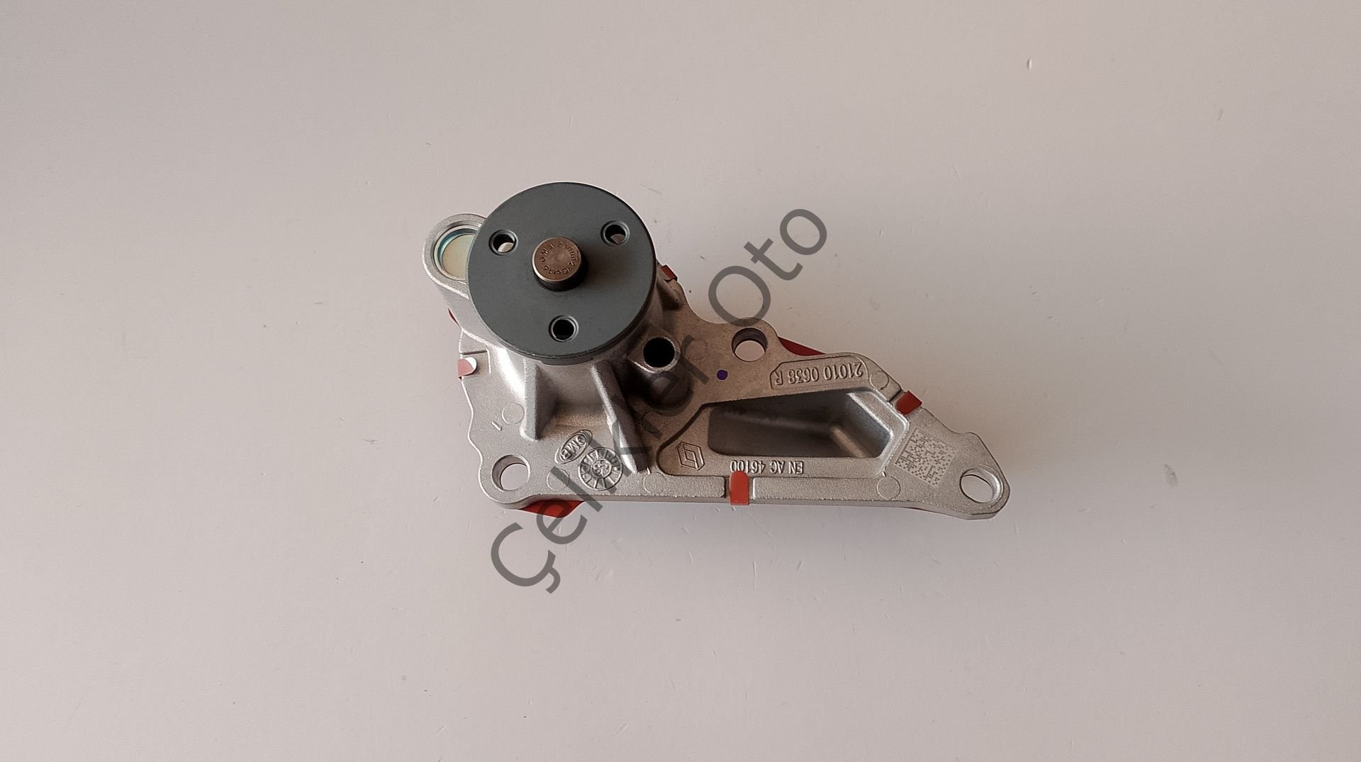 Su Pompası Devirdaim Kadjar Clio 5 Megane 4 Talisman 1,3Tce 210109404R