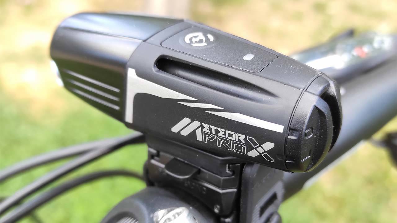 MOON METEOR-X AUTO PRO 600 LÜMEN FAR