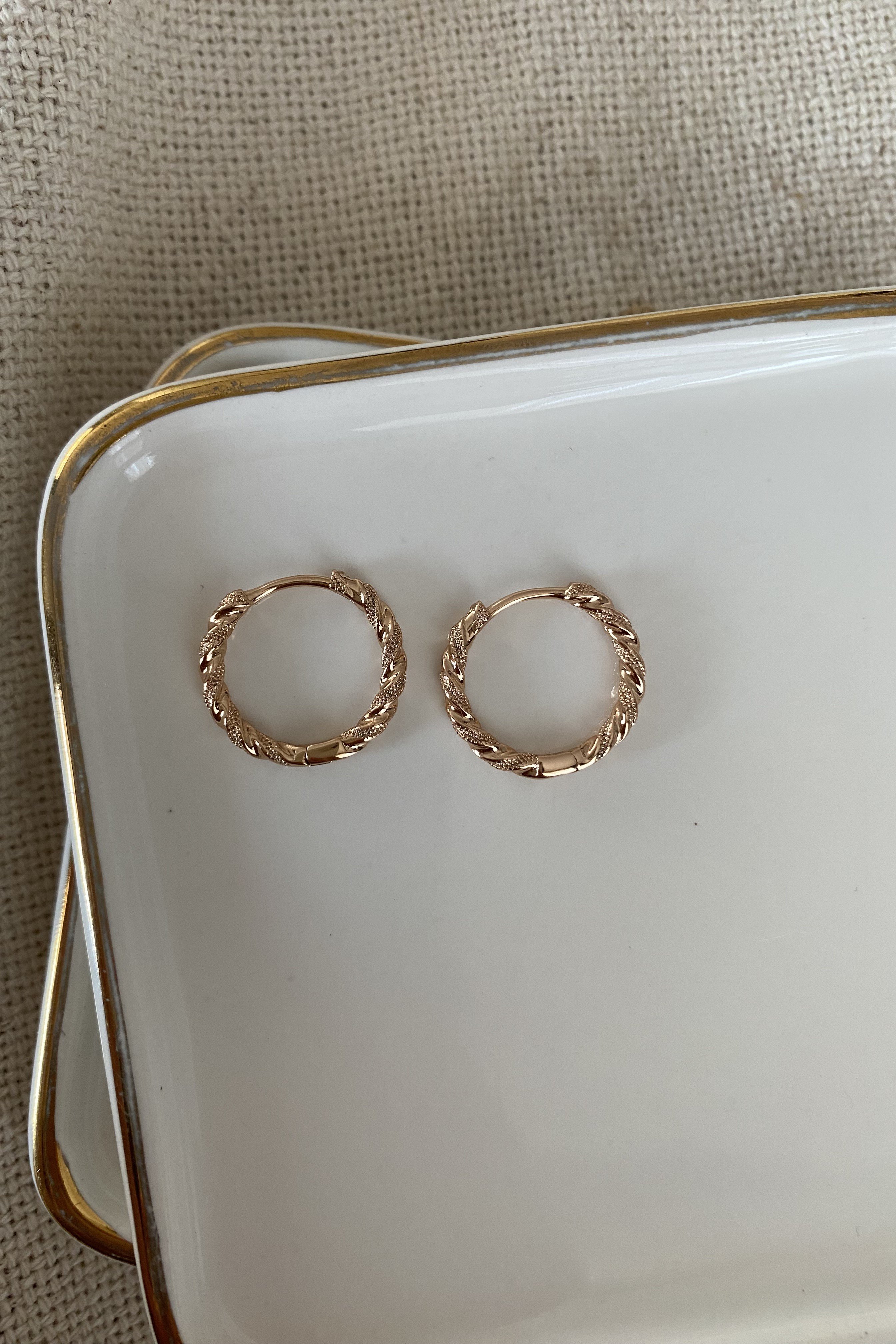 Özel Seri Minimal Burgu Halka Küpe Özel Seri Minimal Burgu Halka Küpe