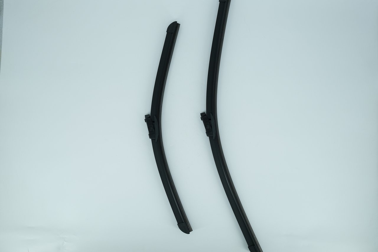 Volvo XC90/ S90/ V90 Ön Cam Silecek Takımı 32282839- Volvo