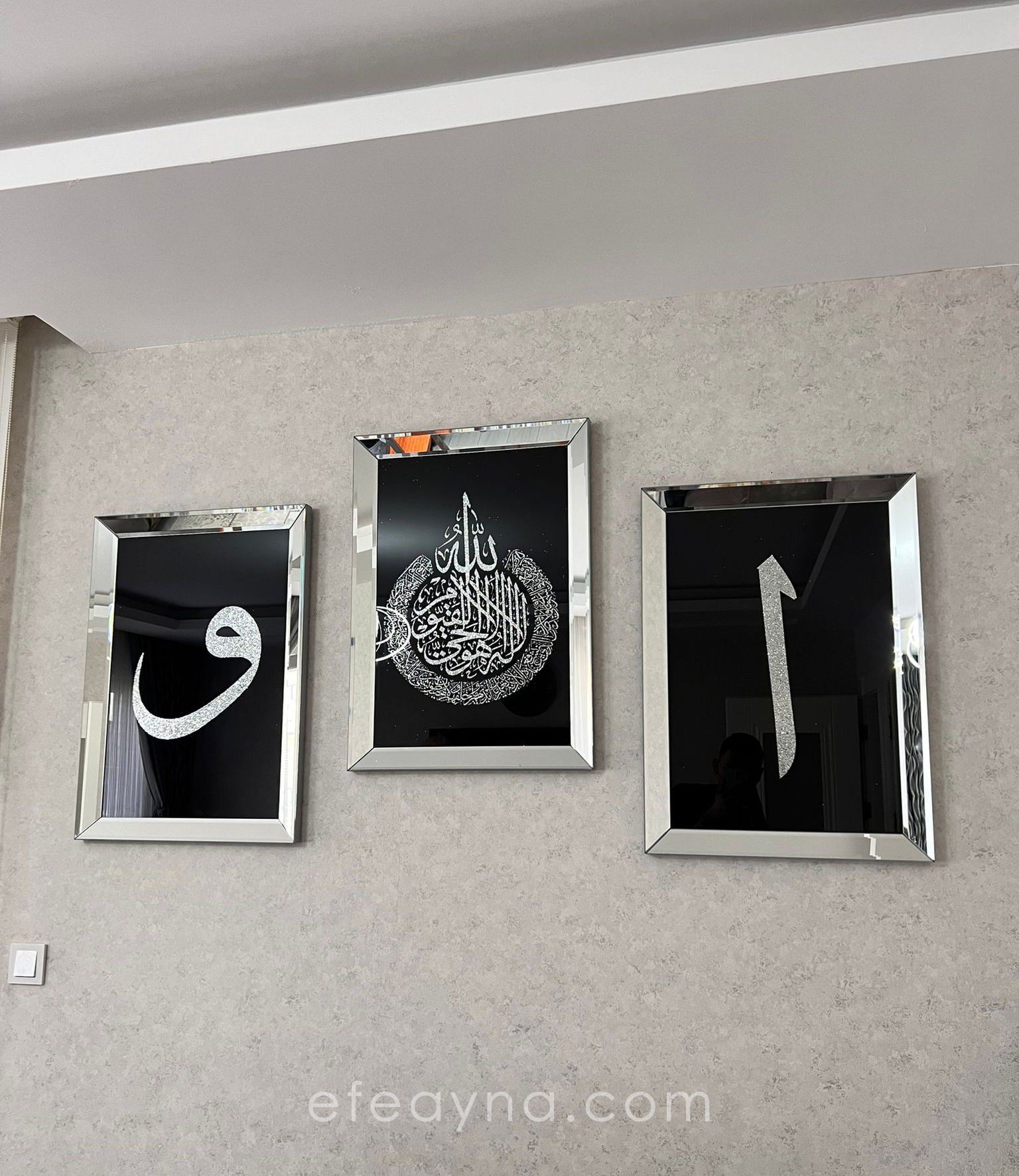 ELİF VAV & AYETEL KÜRSİ - 3'LÜ GÜMÜŞ AYNA TABLO SETİ sadece 3.700,00 TL ELİF VAV & AYETEL KÜRSİ - 3'LÜ GÜMÜŞ AYNA TABLO SETİ sadece 3.700,00 TL