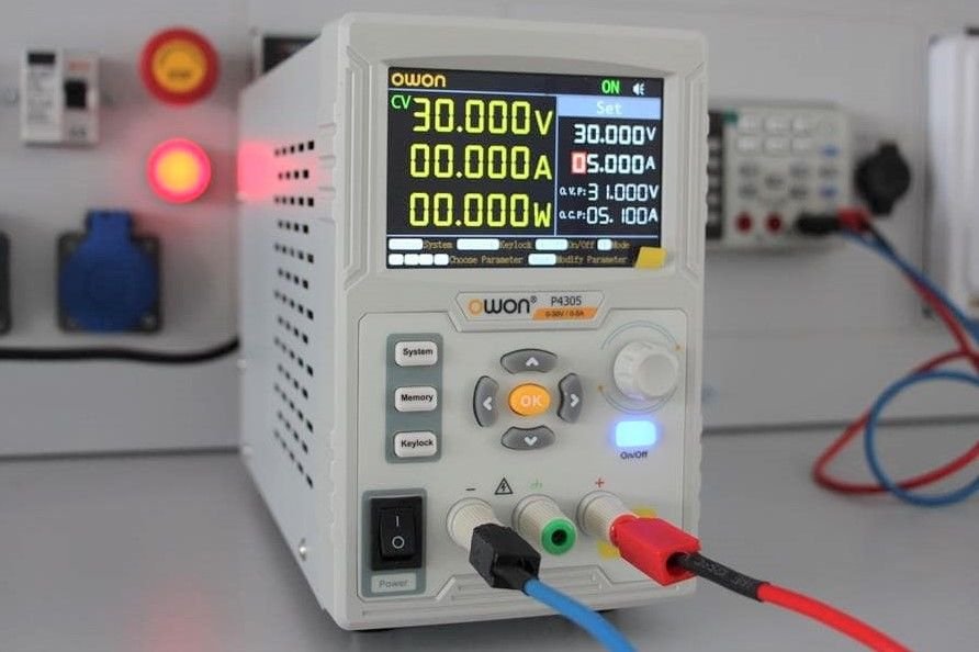 Owon P4305 Lineer DC Güç Kaynağı 30V/5A 150W