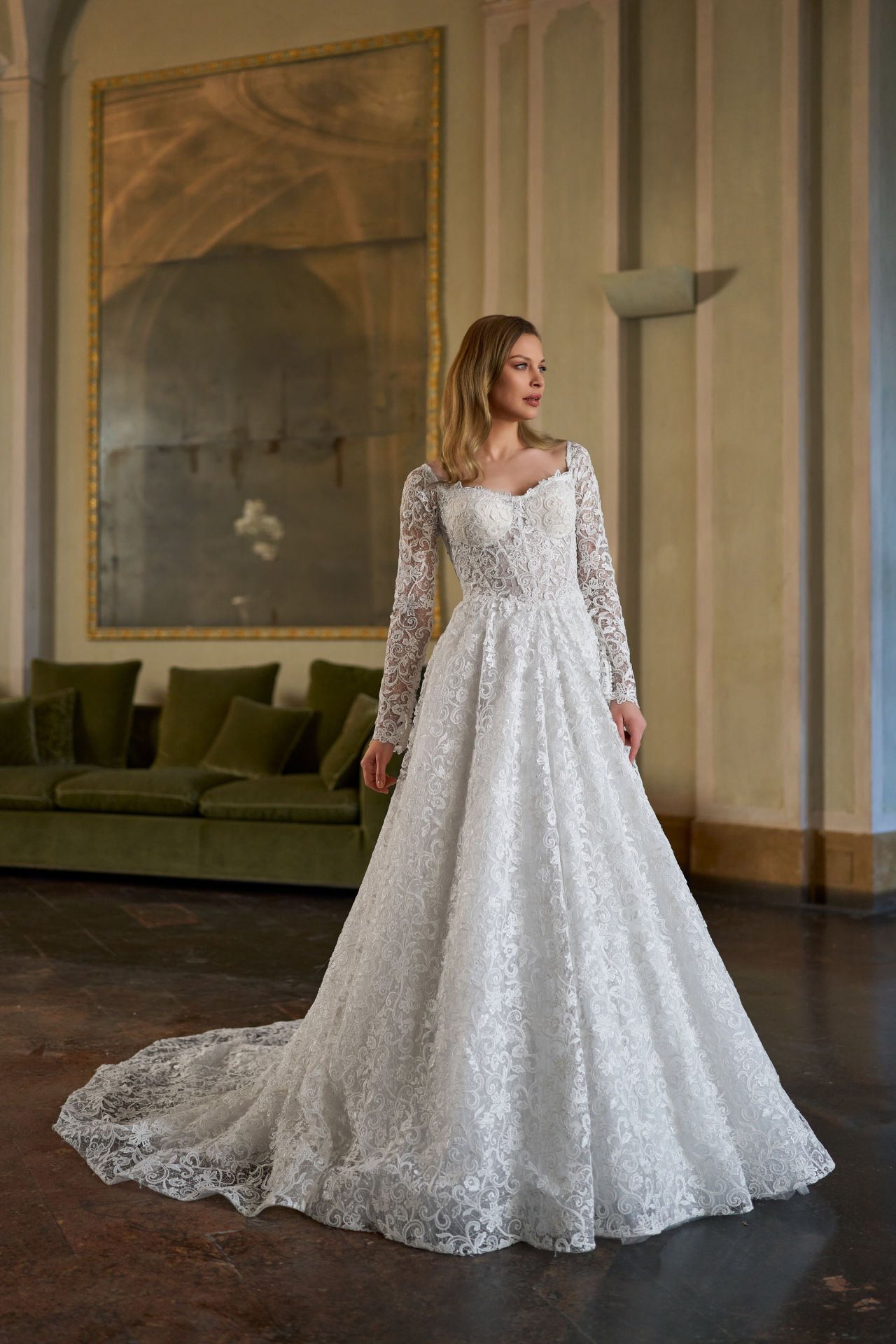 Korse ve Yarı Transparan Bedenli, Uzun Kollu Güpür Dantelli Vintage ...