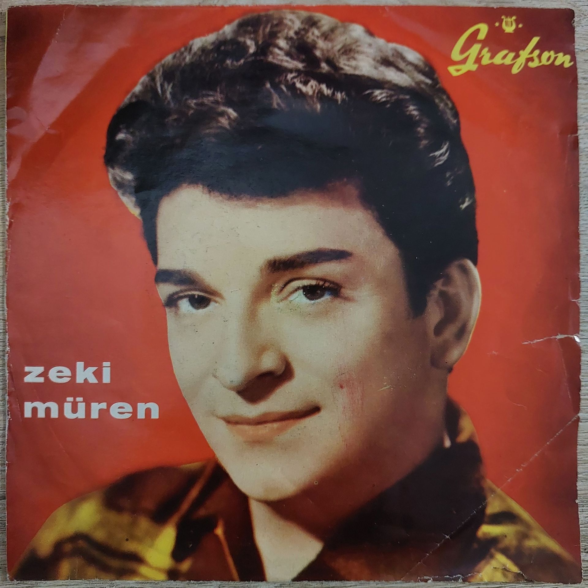 Zeki Müren – Veda / Seni Ben Ellerin Olsun Diyemi Sevdim 45LİK PLAK Zeki Müren – Veda / Seni Ben Ellerin Olsun Diyemi Sevdim 45LİK PLAK