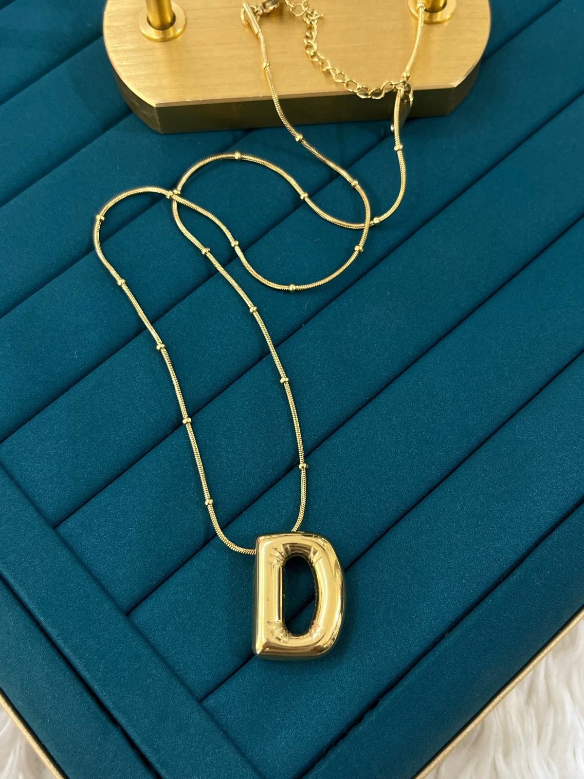 Çelik Gold D Harf Kolye Toptan Satın Al