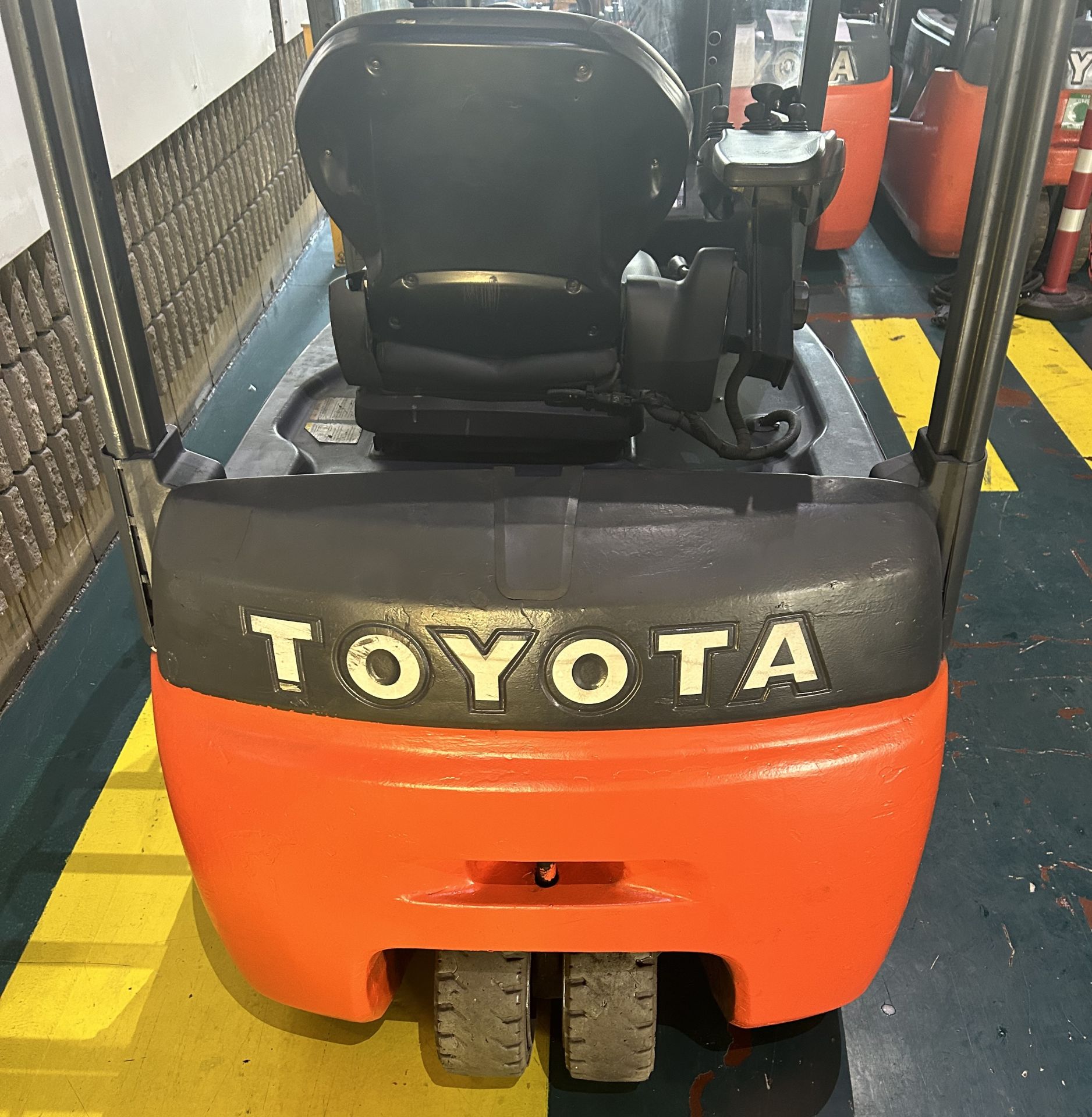 Toyota Traigo 48V 8BET20 3-teker Akülü Forklift