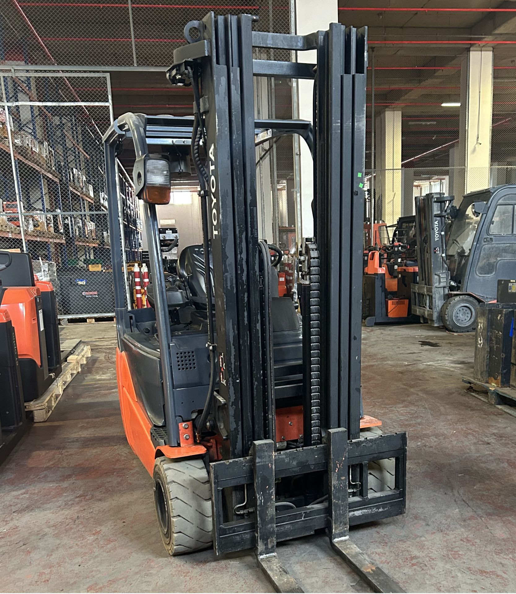 Toyota Traigo 48V 8BET20 3 Tekerlekli Elektrikli Forklift