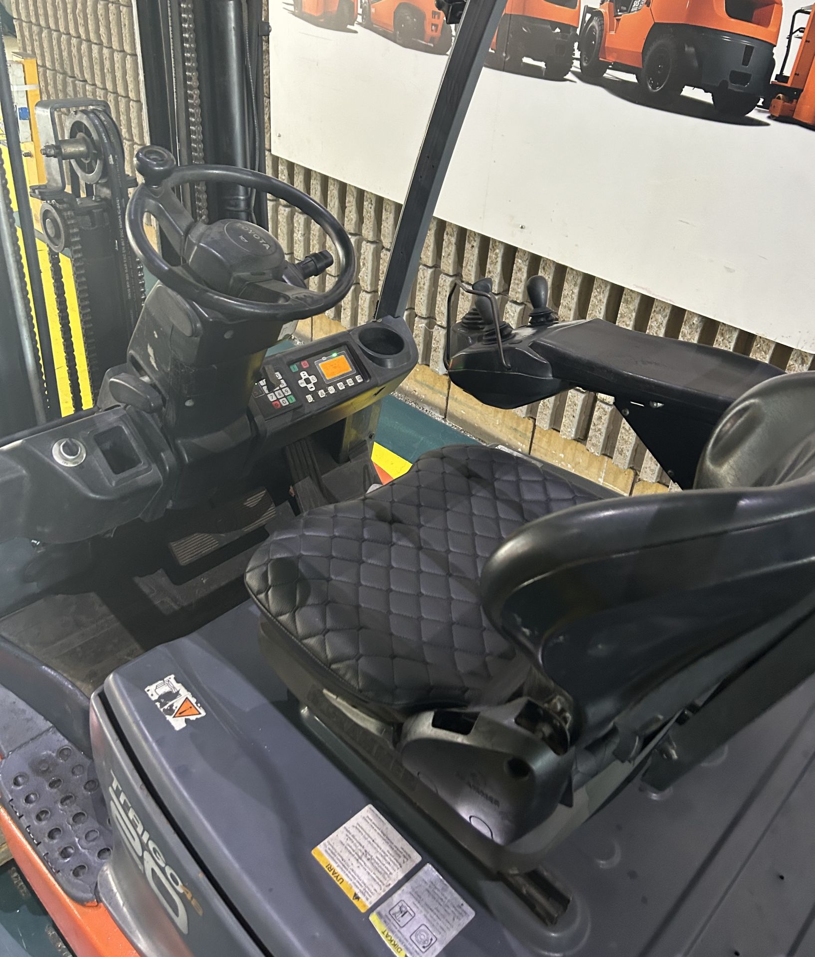 Toyota Traigo 48V 8BE20T 3 Tekerlekli Elektrikli Forklift