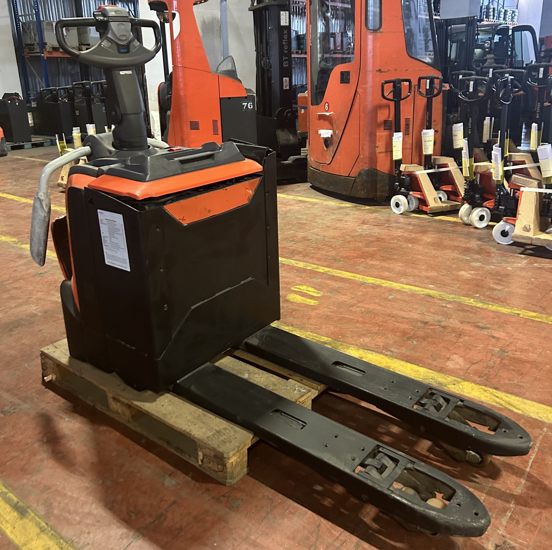 BT Levio LPE 200 2.0t Platformlu Transpalet