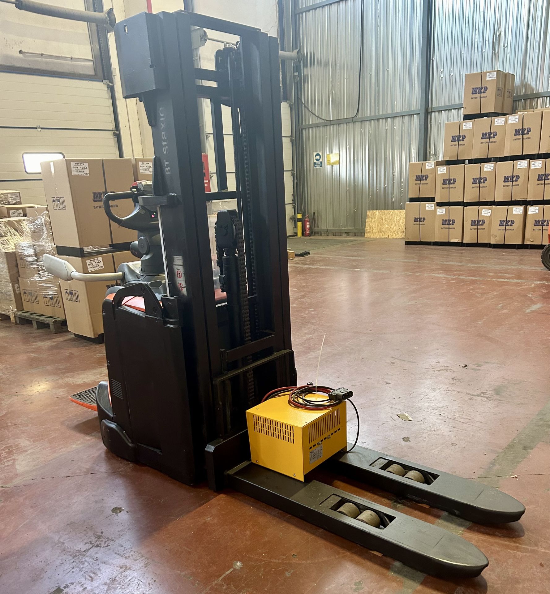 BT Levio SPE 200 Platformlu İstifleyici