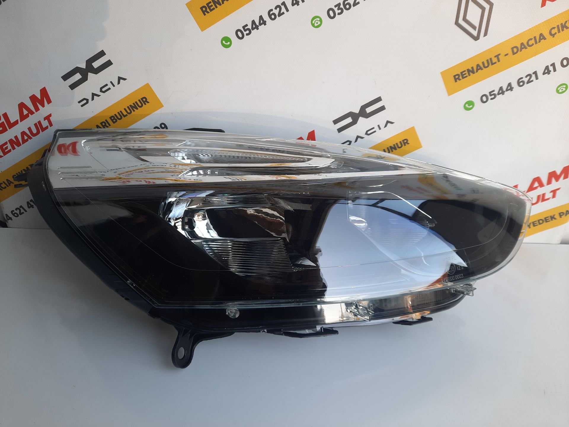 Clio 4 16-20 Sıfır İthal Sağ Far 260103421R