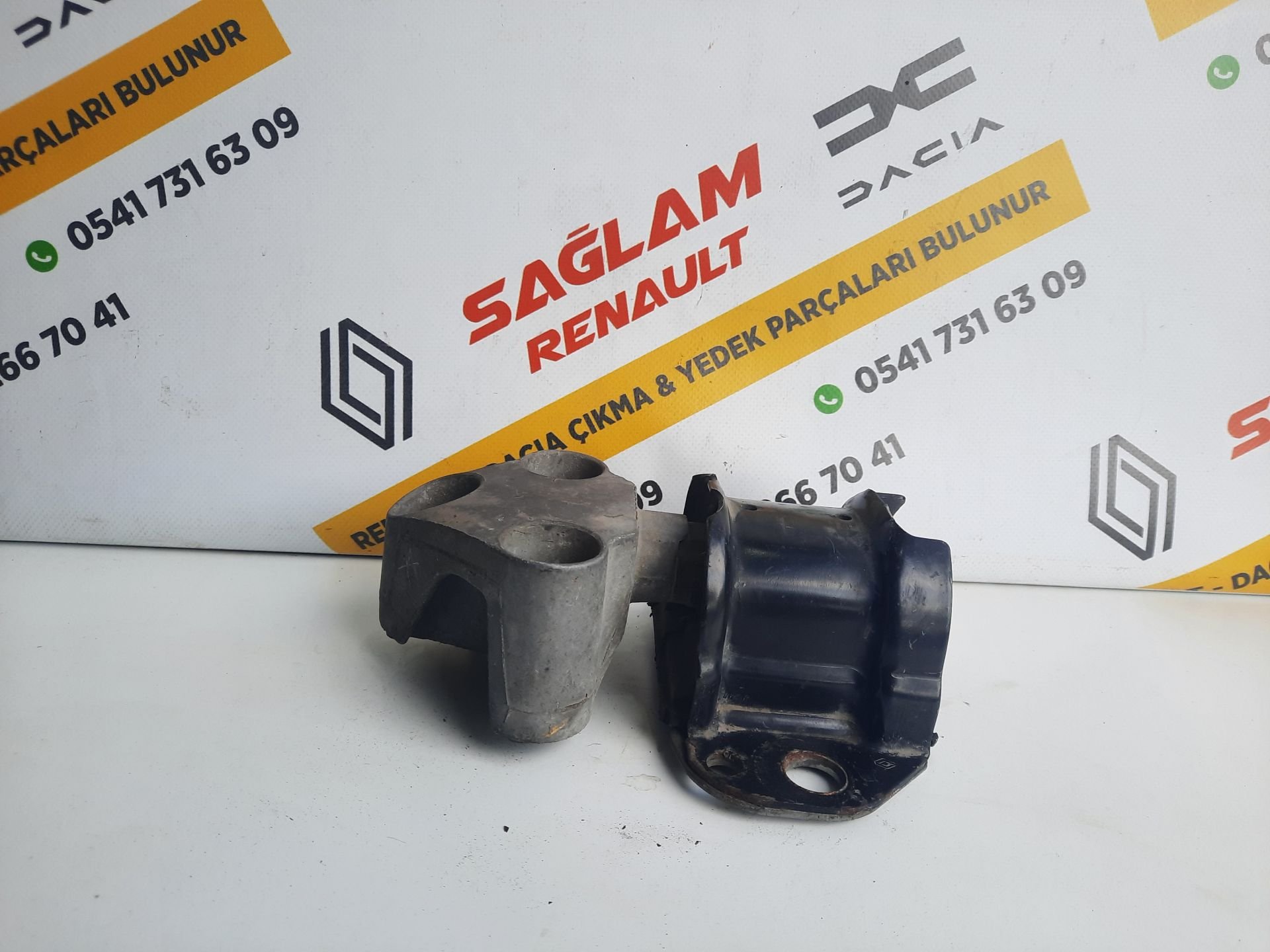 Clio 2 Orijinal Çıkma Motor Takozu 7700415087