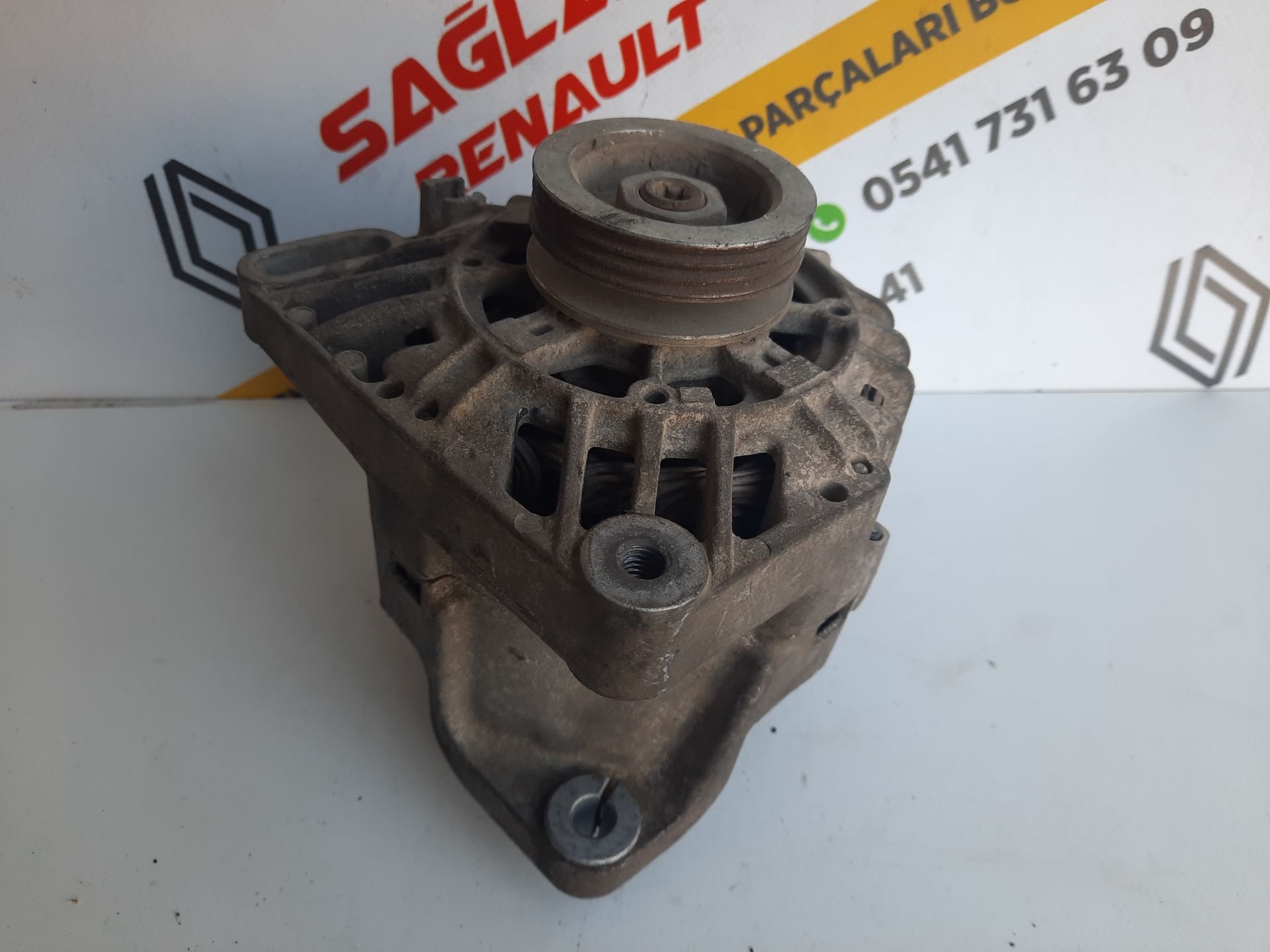 Sandero Orijinal Çıkma Alternatör Şarj Dinamosu Valeo﻿ 8200660044