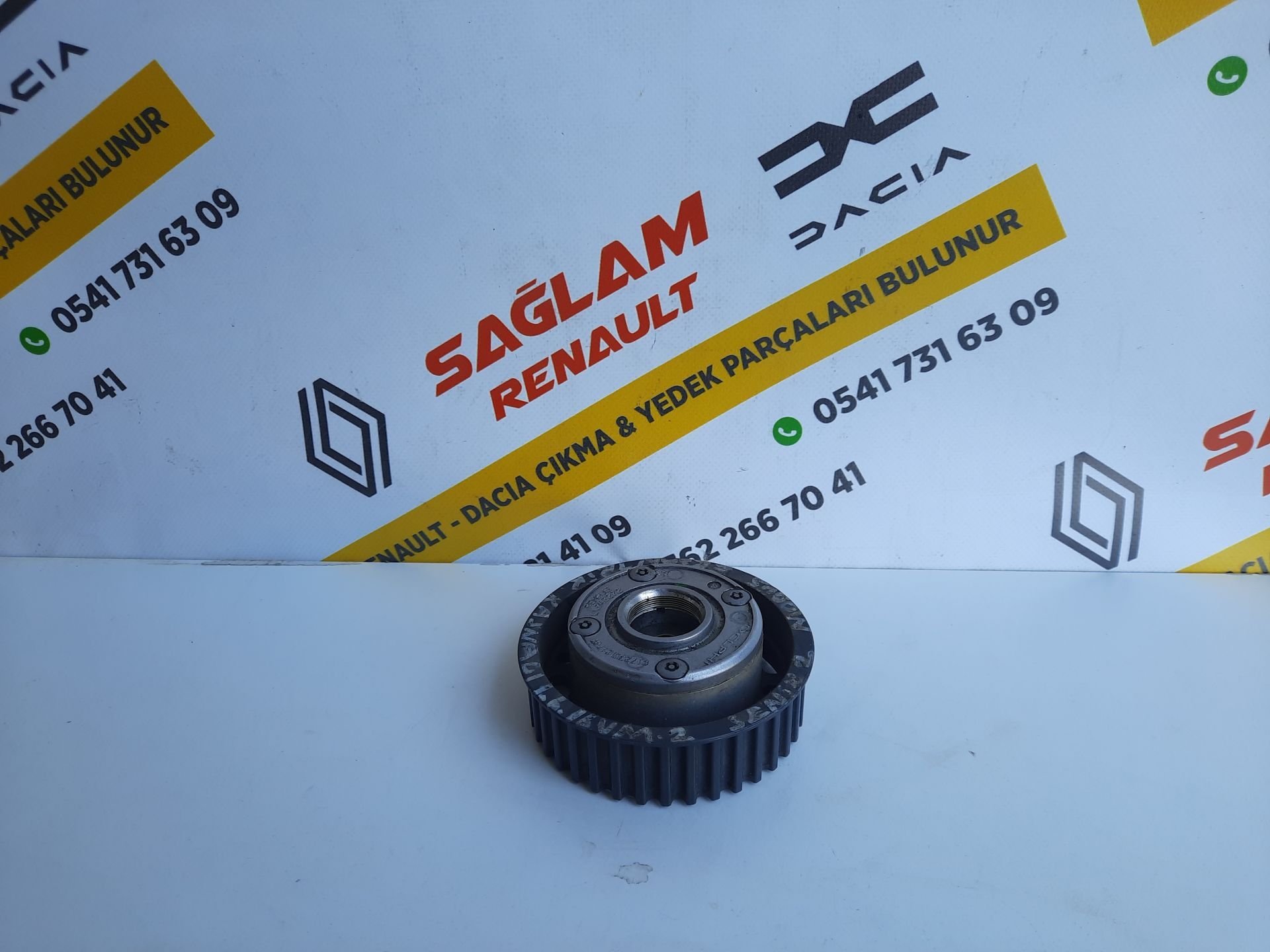 Megane 2 Eksantirik Triger Dişlisi Yağlı Kasnak Çıkma 7701478505