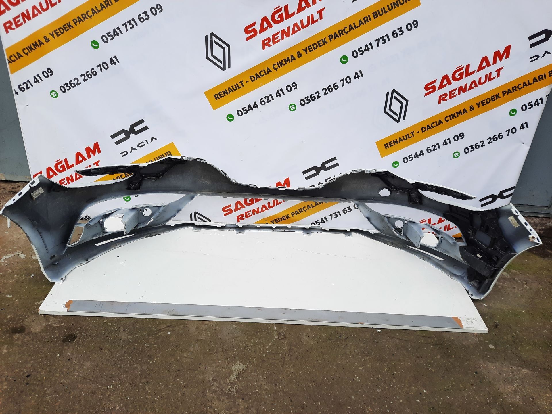 Megane 4 Ön Tampon Sağ Ön Çamurluk 620225862R