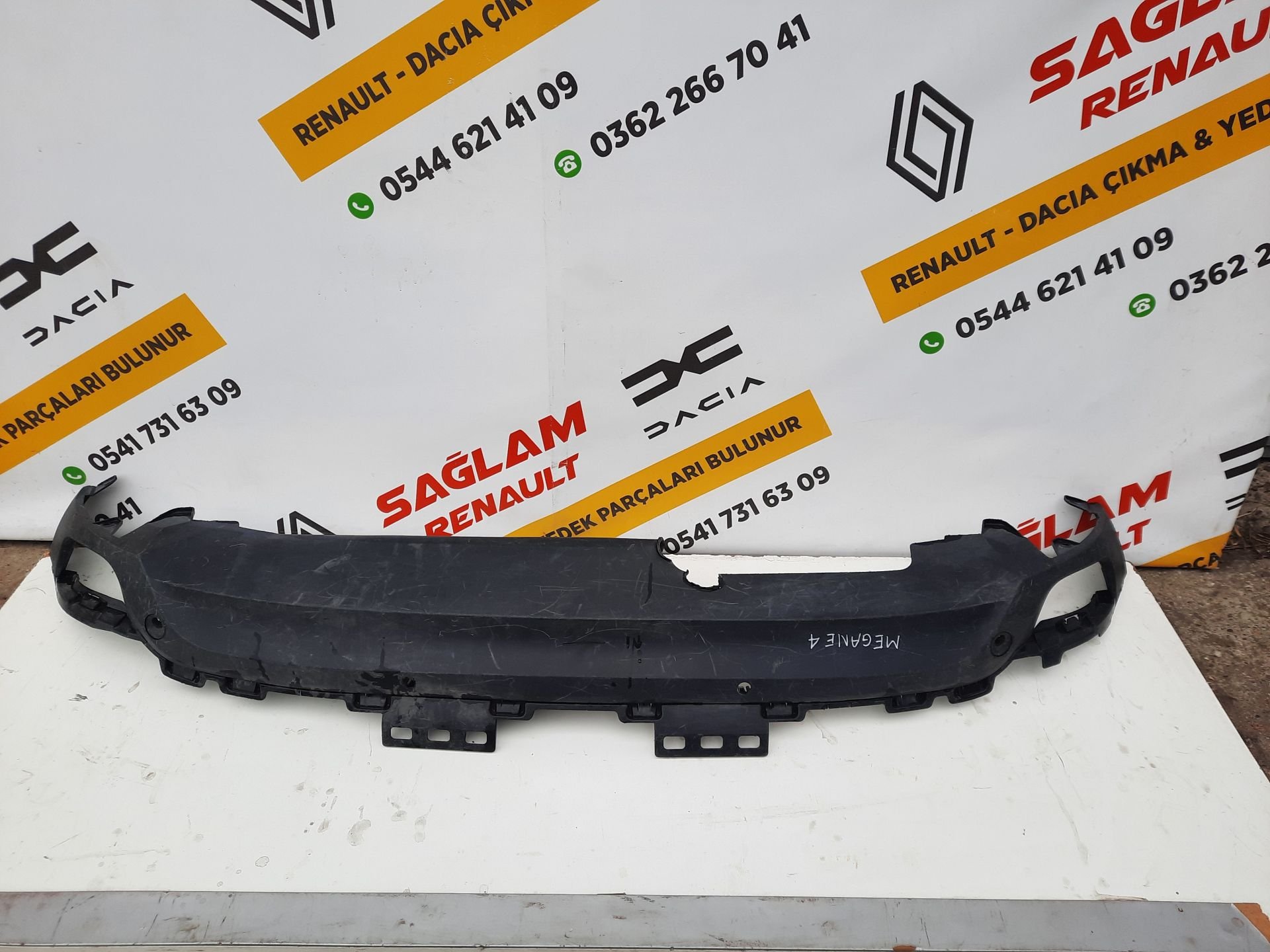 Megane 4 Sedan Orijinal Çıkma Arka Tampon Alt Eki Difüzör﻿ 850183788R