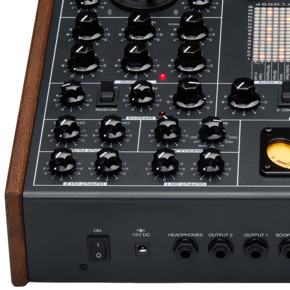 Erica Synths Syntrx II | Desktop Analog Synthesizer