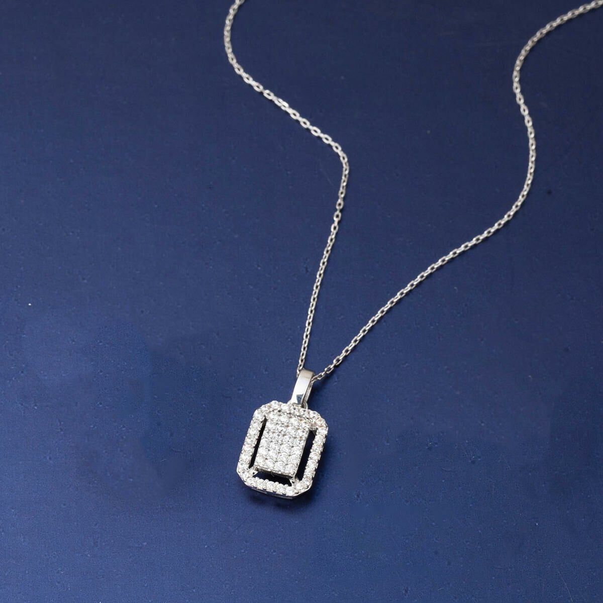 Beyaz Altın Coronet Baget Kolye ｜ Bilezikci Baget Kolye