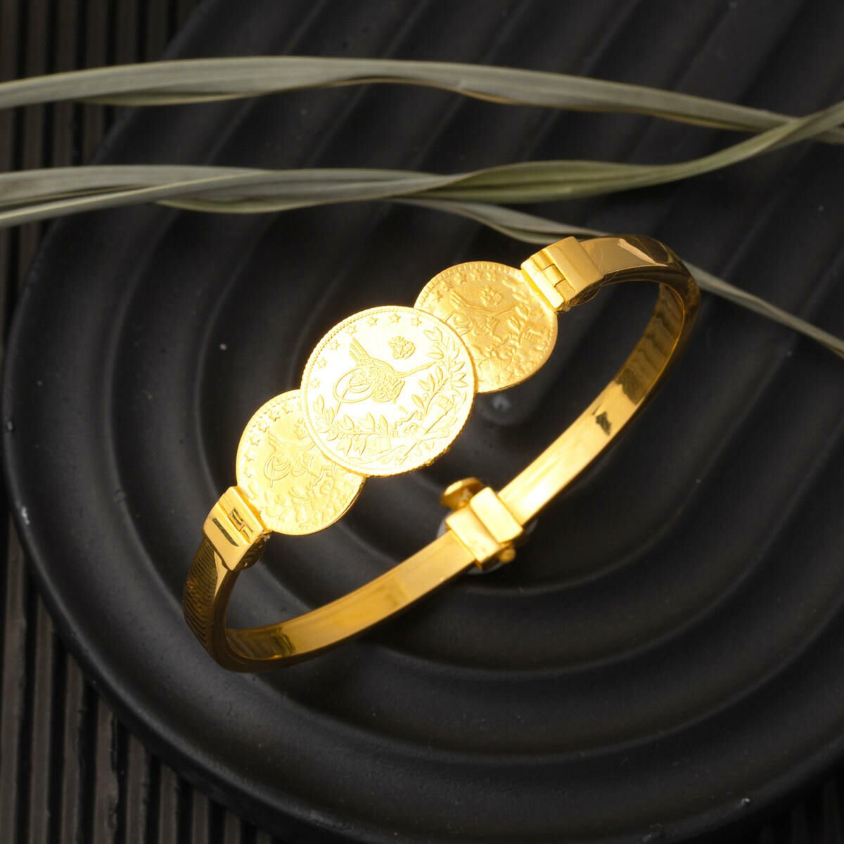 Çeyrek Ve Yarım Reşatlı 22 Ayar Altın Kelepçe Bileklik ｜ Bilezikci ...